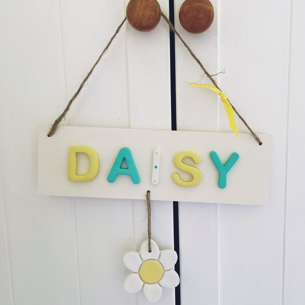 Personalised Name Sign with daisy door sign – The Little Sign Company